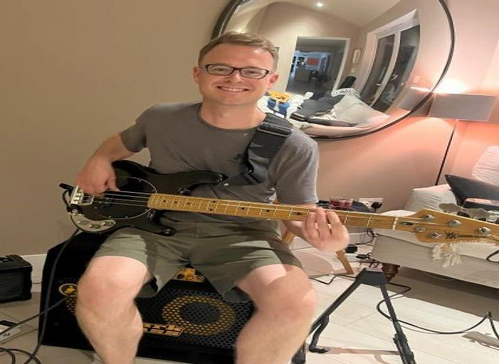 Pro Session Bassists For Hire - AirGigs.com